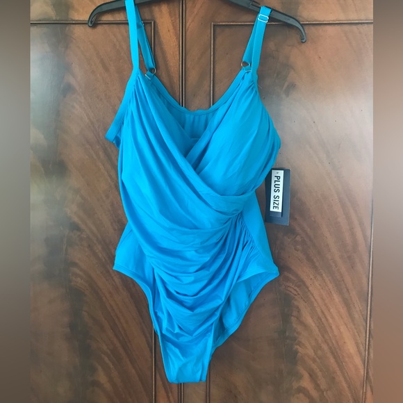 Jantzen | Swim | New With Tags Jantzen One Piece Swim Suit Size 22w ...
